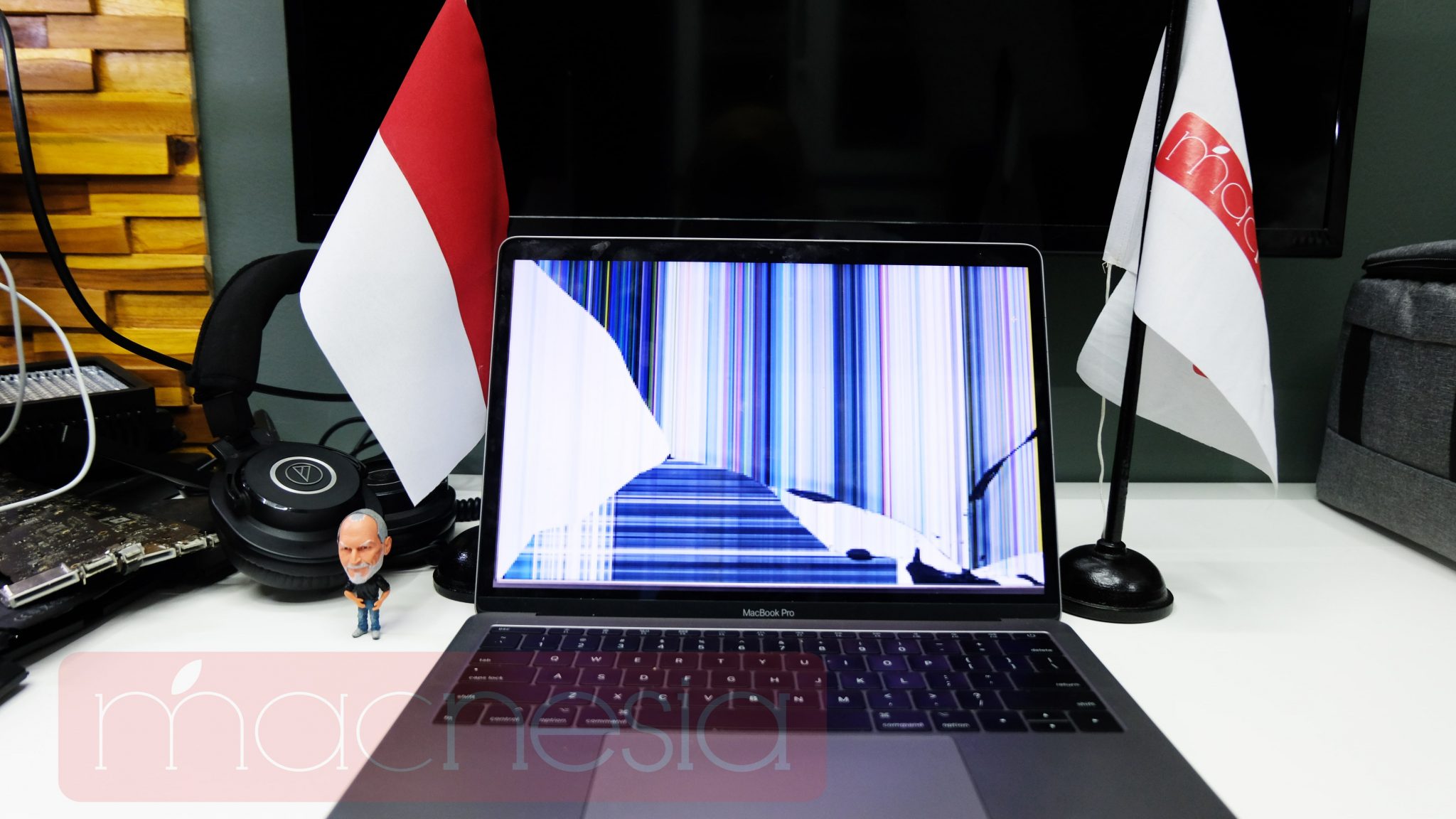 Service LCD MacBook - MACEXPERT